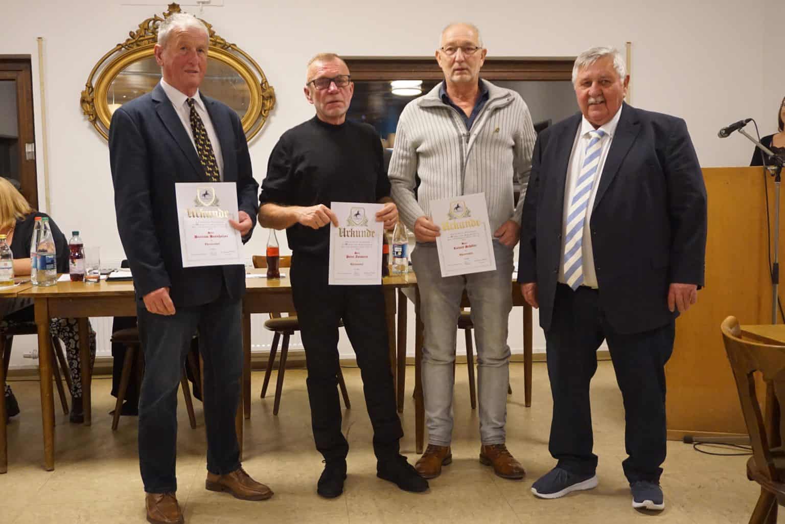 Jahreshauptversammlung mit vielen Ehrungen - Reitverein Forst